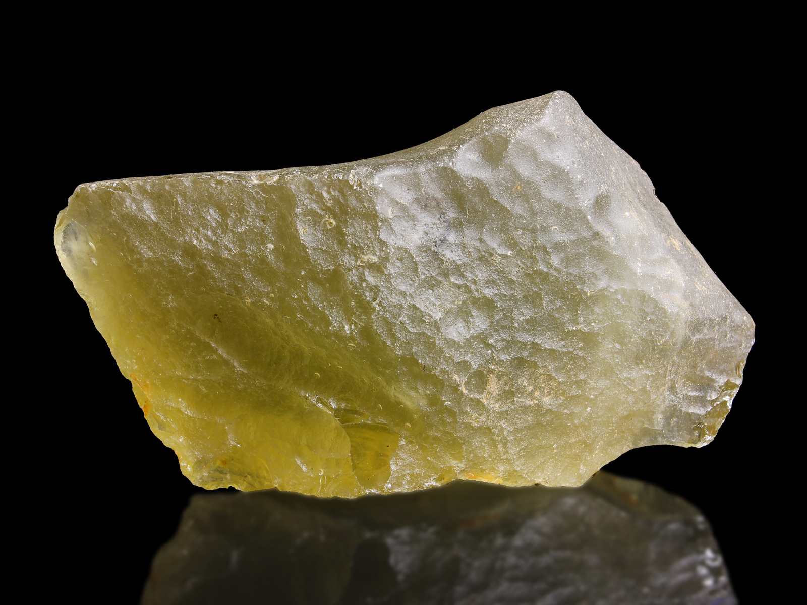Libyan glass - A geological mystery from the ancient past - Alien Rocks